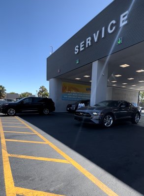 VILLA FORD OF ORANGE - 168 Photos & 621 Reviews - 2550 N Tustin St ...