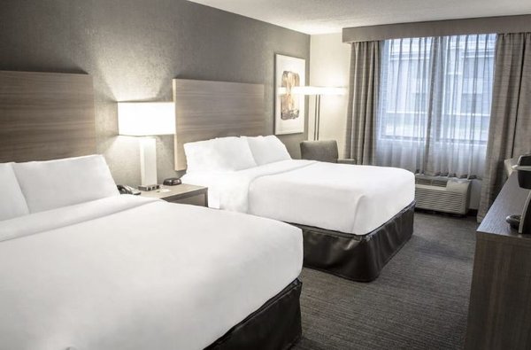 HOLIDAY INN FARGO - 83 Photos & 44 Reviews - 3803 13th Ave S, Fargo ...