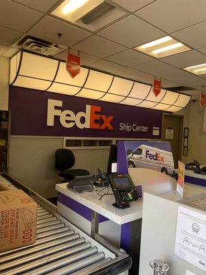FEDEX SHIP CENTER - Updated October 2025 - 20 Photos & 110 Reviews ...