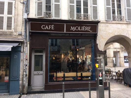 LE CAFÉ MOLIÈRE - Updated April 2024 - 1 rue du Minage, La Rochelle ...