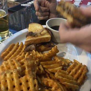 BOGIES BAR & GRILL - Updated October 2025 - 39 Reviews - 3305 Old Maple ...