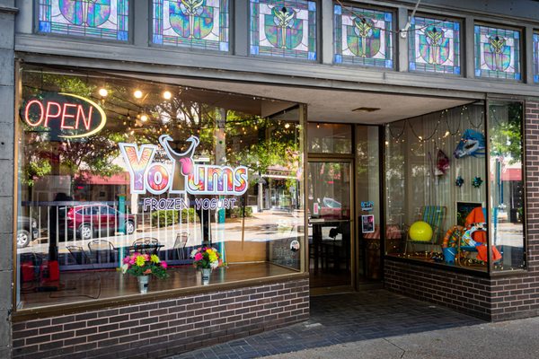 YO YUMS - Updated January 2026 - 22 Photos & 24 Reviews - 122 E High St ...