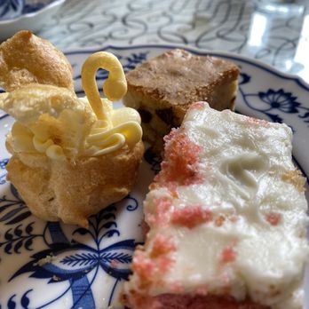 SWAN HOUSE - Updated December 2025 - 24 Photos & 12 Reviews - 225 W ...