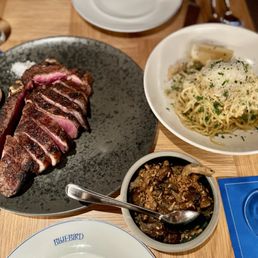 BLUEBIRD - Updated May 2025 - 194 Photos & 98 Reviews - 218 Lynx Street ...