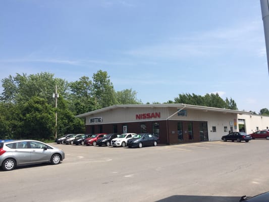 HUTTIG NISSAN OF PLATTSBURGH - Updated September 2025 - 19 Photos & 10 ...
