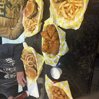 FREDERICKSBURGERS - Updated April 2025 - 146 Photos & 91 Reviews - 9503 ...