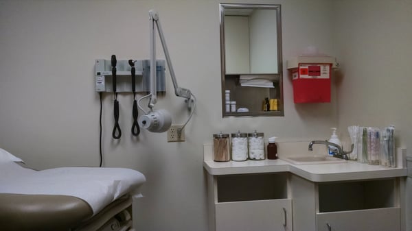 Apple Valley Medical Center - Updated June 2026 - 30 Photos & 52 ...