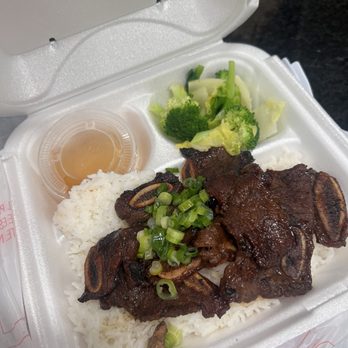 PHO 16 - Updated December 2025 - 326 Photos & 285 Reviews - 2905 N ...