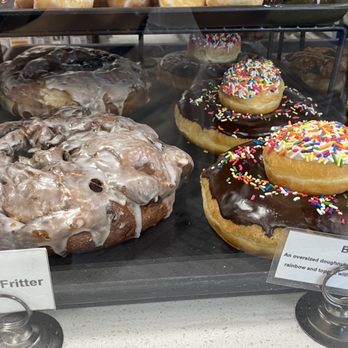 DG DOUGHNUTS - Updated February 2025 - 1410 Photos & 474 Reviews - 29 W ...