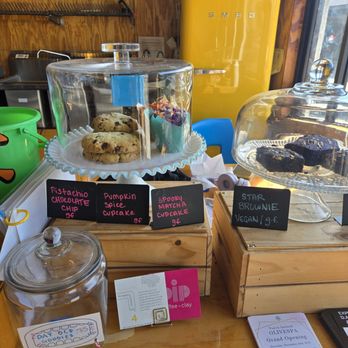 PIP COFFEE + CLAY - Updated October 2025 - 315 Photos & 118 Reviews ...