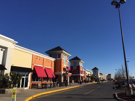 THE SHOPS AT BLACKSTONE VALLEY - Updated June 2025 - 27 Photos & 22 ...