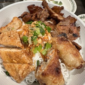 COM TAM KIEU - Updated July 2024 - 1050 Photos & 367 Reviews - 633 S ...