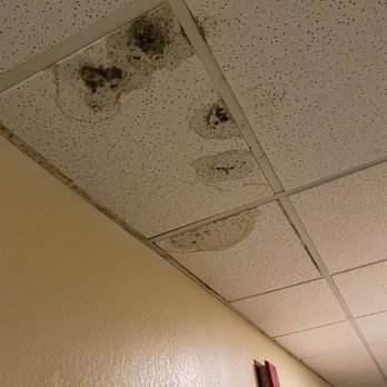 RAMADA HOTEL & CONVENTION CENTER BY WYNDHAM TOPEKA DOWNTOWN - Updated ...