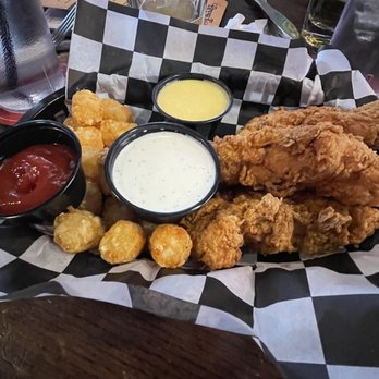 THE BREWTOP PUB AND PATIO - Updated September 2025 - 168 Photos & 164 ...