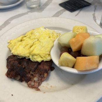 NOOKIES ON WELLS - Updated August 2025 - 461 Photos & 881 Reviews ...