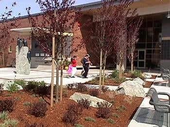 REDMOND LIBRARY - Updated October 2025 - 24 Photos & 64 Reviews - 15990 ...