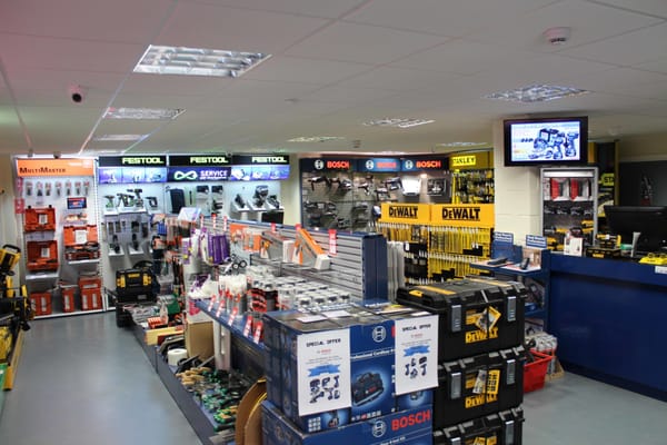 UK PLANET TOOLS - Updated June 2025 - 19 Photos - Holdom Avenue, Saxon ...