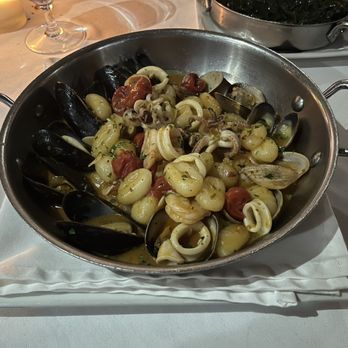 MARE - Updated July 2024 - 748 Photos & 498 Reviews - 223 Hanover St ...