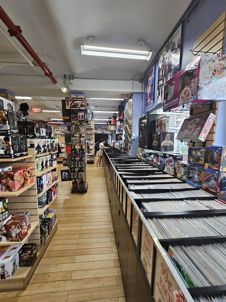 MIDTOWN COMICS GRAND CENTRAL - Updated January 2025 - 134 Photos & 121 ...