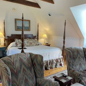 FLYING DECOY BAR AND GRILL - Updated June 2025 - 22 Photos & 16 Reviews ...