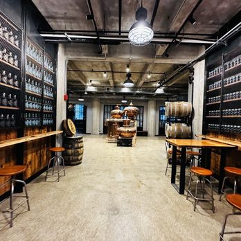 FORT HAMILTON DISTILLERY - Updated December 2025 - 71 Photos & 25 ...