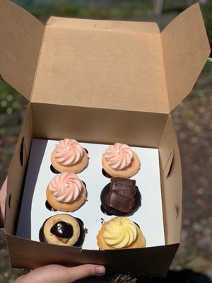 FAT CUPCAKE - 116 Photos & 147 Reviews - 8730 SE Woodstock Blvd ...