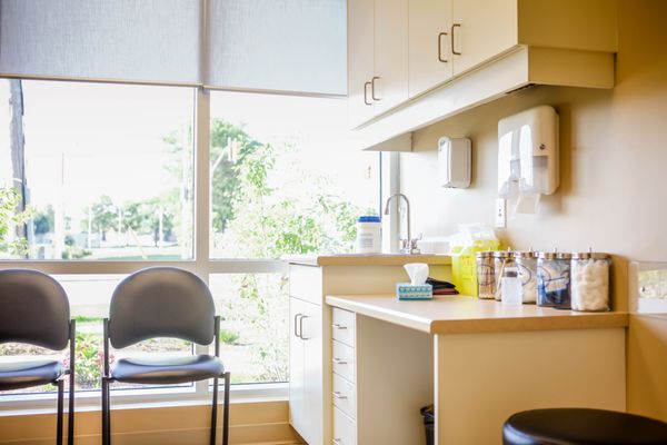 NIXON WALK-IN CLINIC - Updated December 2025 - 510 Southdale Road E ...