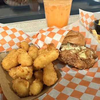 MINNIE BIRD - Updated September 2025 - 148 Photos & 102 Reviews - 1428 ...