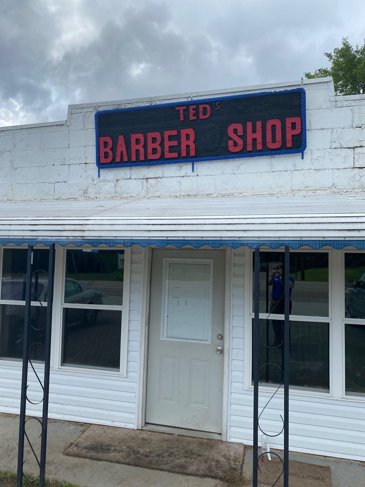 TED’S BARBER SHOP - Updated May 2024 - 1612 Hickory Valley Rd ...