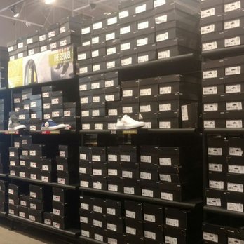 THE CONVERSE OUTLET STORE - Updated June 2025 - 20 Photos & 40 Reviews ...