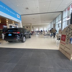 GROOVE TOYOTA - 60 Photos & 413 Reviews - 5460 S Broadway, Englewood ...