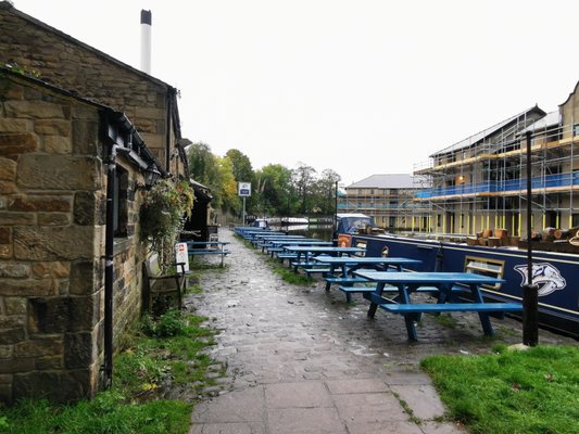 THE WATER WITCH - Updated April 2025 - 12 Photos - Canal Tow Path ...