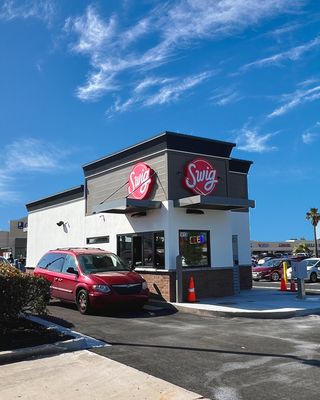 SWIG - Updated September 2025 - 12 Photos - 2413 Bay Area Blvd, Houston ...