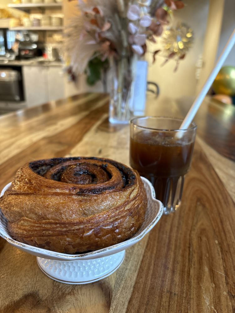 SOLIT CAFÉ - Updated May 2026 - 30 Photos & 10 Reviews - 2030 Rue ...