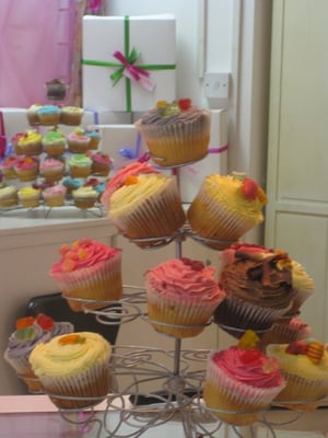 CUPCAKES BY THE SUGAR LOAF BAKERY - Powerscourt Centre, Dublin ...