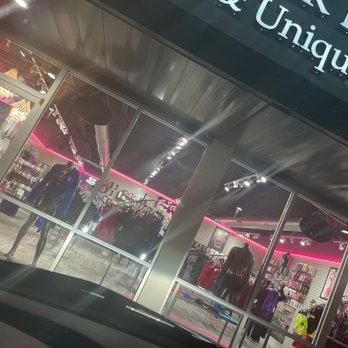 THE PINK BOXXE - Updated January 2026 - 59 Photos & 10 Reviews - 7706 ...