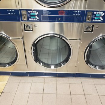 COLONIAL LAUNDROMAT - Updated October 2025 - 14 Photos - 222 N Massey ...