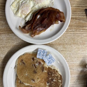 POPPA’S PLACE - Updated December 2025 - 35 Photos & 68 Reviews - 208 S ...