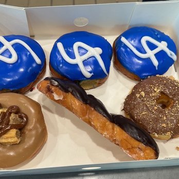 RANDY’S DONUTS - Updated July 2025 - 132 Photos & 67 Reviews - 4805 ...