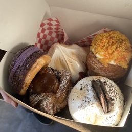 Bakeries - BENJI’S BAKERY & CAFE - 342 Photos & 200 Reviews - 901 E ...