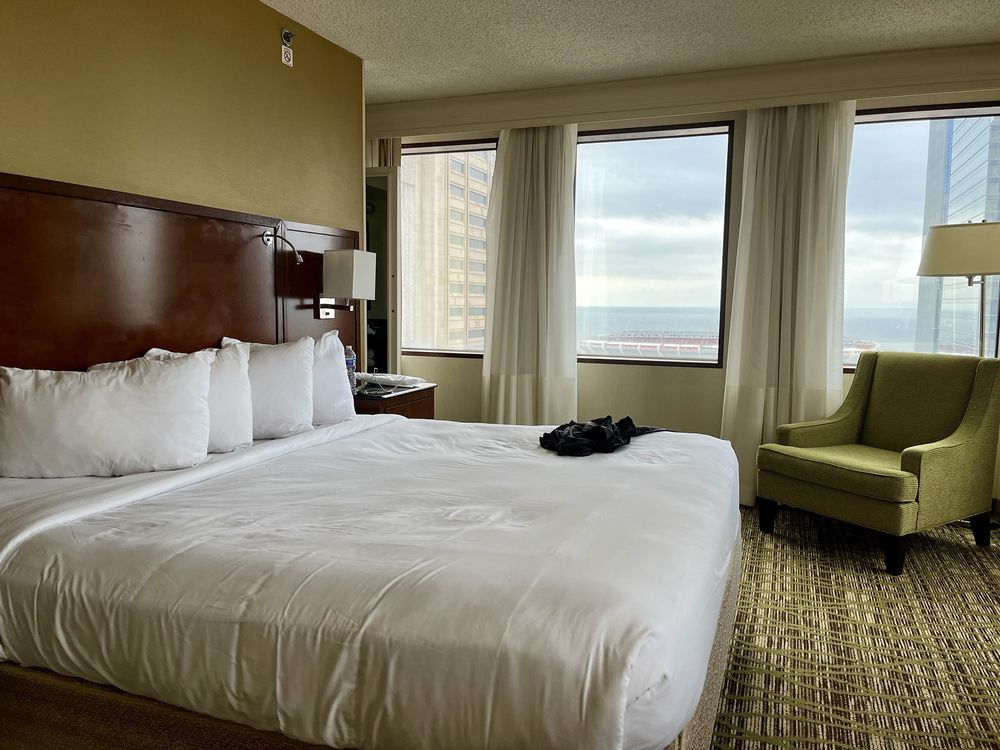 CLEVELAND MARRIOTT DOWNTOWN AT KEY TOWER - Updated July 2024 - 270 ...