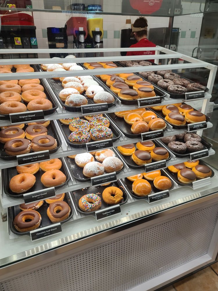 KRISPY KREME - 178 Photos & 96 Reviews - 1 Mohegan Sun Blvd, Montville ...