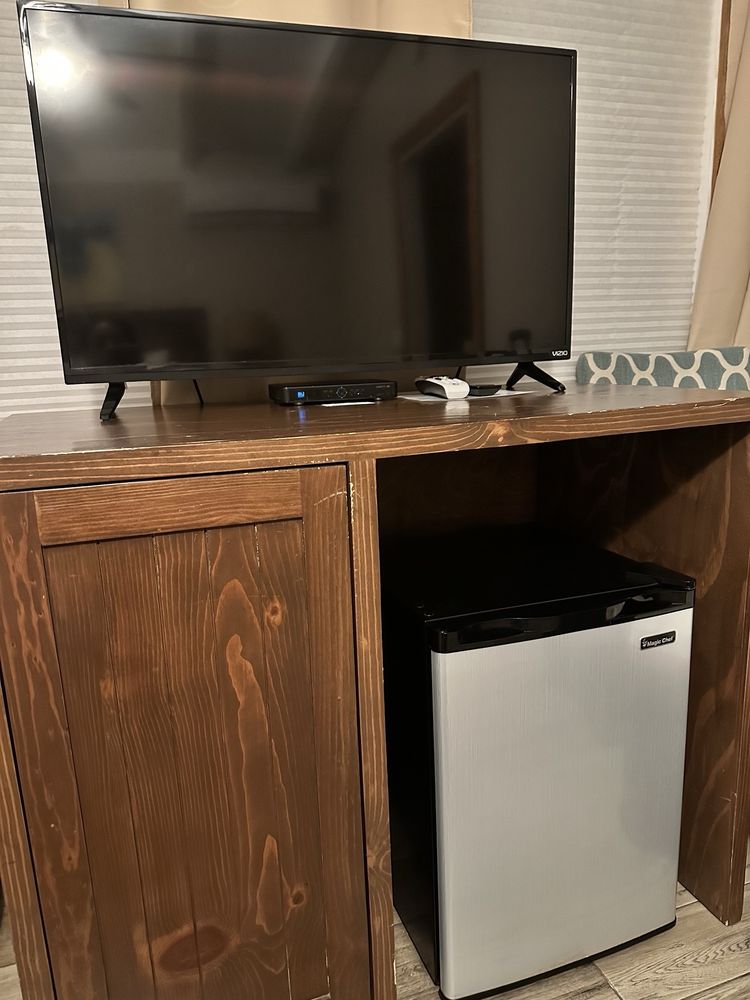 THE APPLE TREE INN - Updated December 2025 - 54 Photos & 126 Reviews ...