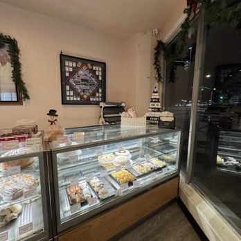 PETERS’ BAKERY - Updated March 2025 - 2024 Photos & 2521 Reviews - 3108 ...
