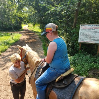 RED RIDGE RANCH RIDING STABLES - Updated October 2025 - 92 Photos & 59 ...