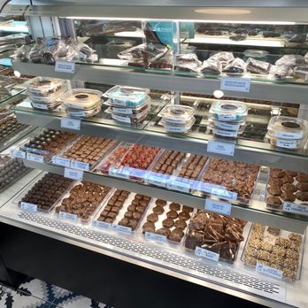 BLUEBIRD CANDY CO - Updated December 2025 - 46 Photos & 24 Reviews - 75 ...