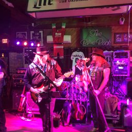 BLUE ROCK CAFE - Updated August 2024 - 118 Photos & 136 Reviews - 522 ...