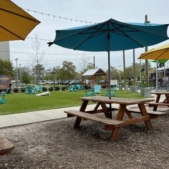 MIDPOINT PARK AND EATERY - Updated October 2025 - 62 Photos & 18 ...