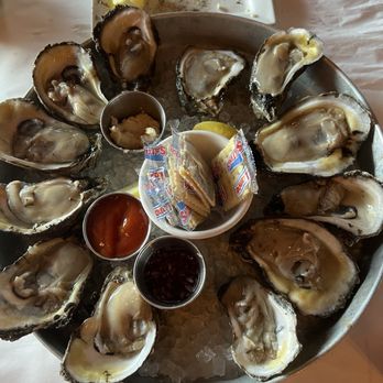 BASIN SEAFOOD & SPIRITS - Updated April 2025 - 943 Photos & 676 Reviews ...