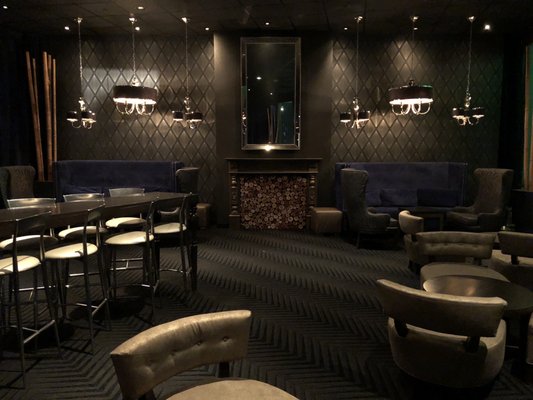 SKYVIEW LOUNGE - 72 Photos & 13 Reviews - 301 Government St, Mobile ...